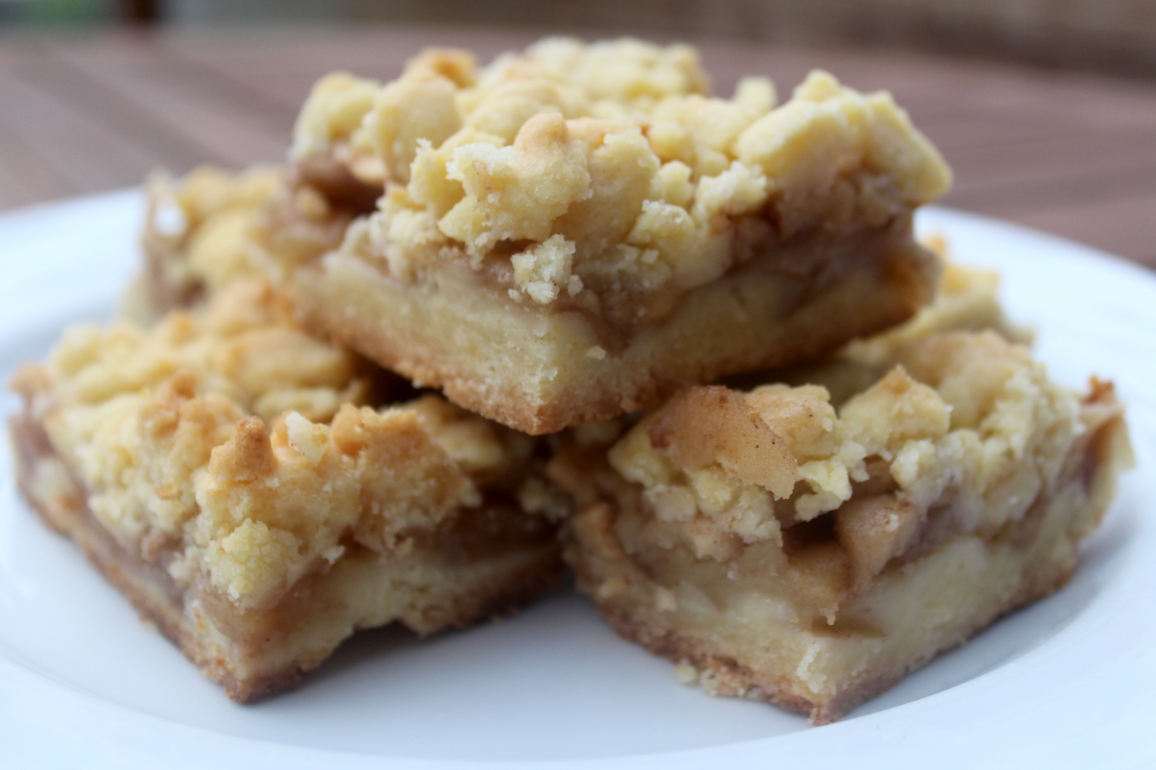 Apple Pie Shortbread Bars - Adamant Kitchen