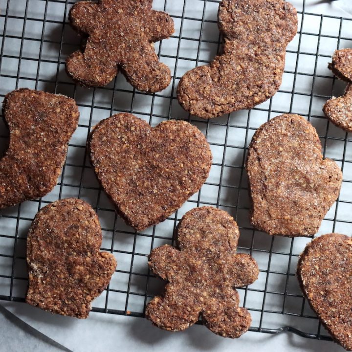 Basler Brunsli (Swiss Chocolate Almond Spice Cookies) - Adamant Kitchen