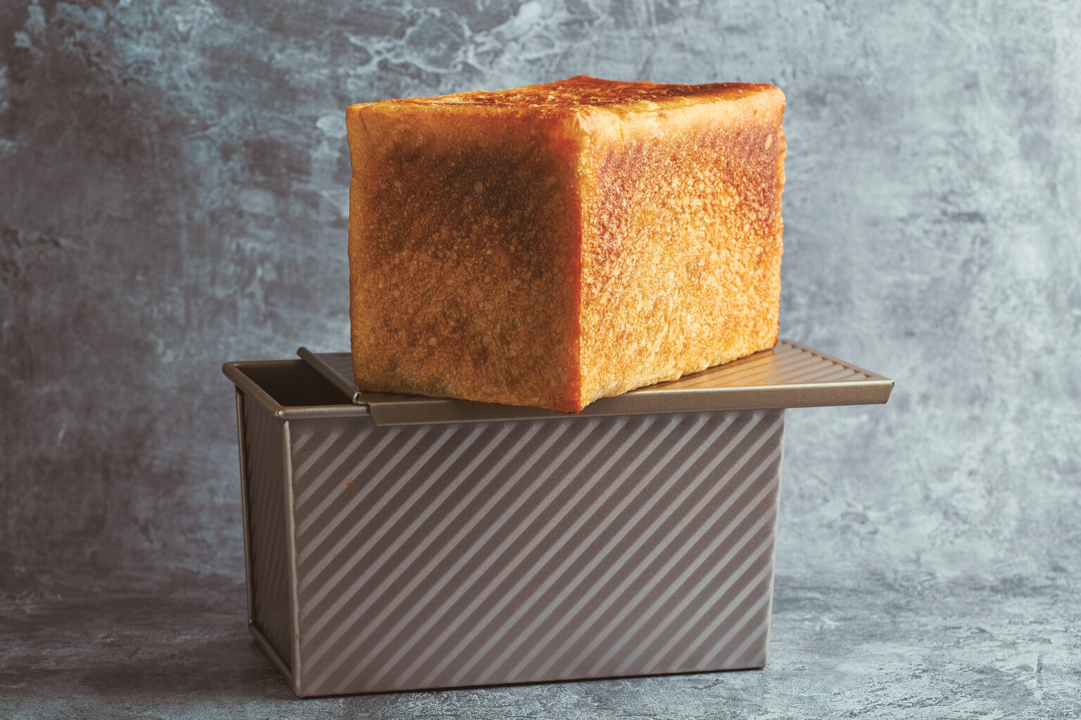 Sourdough Pullman Loaf (Pain de Mie Sandwich Bread) - Adamant Kitchen