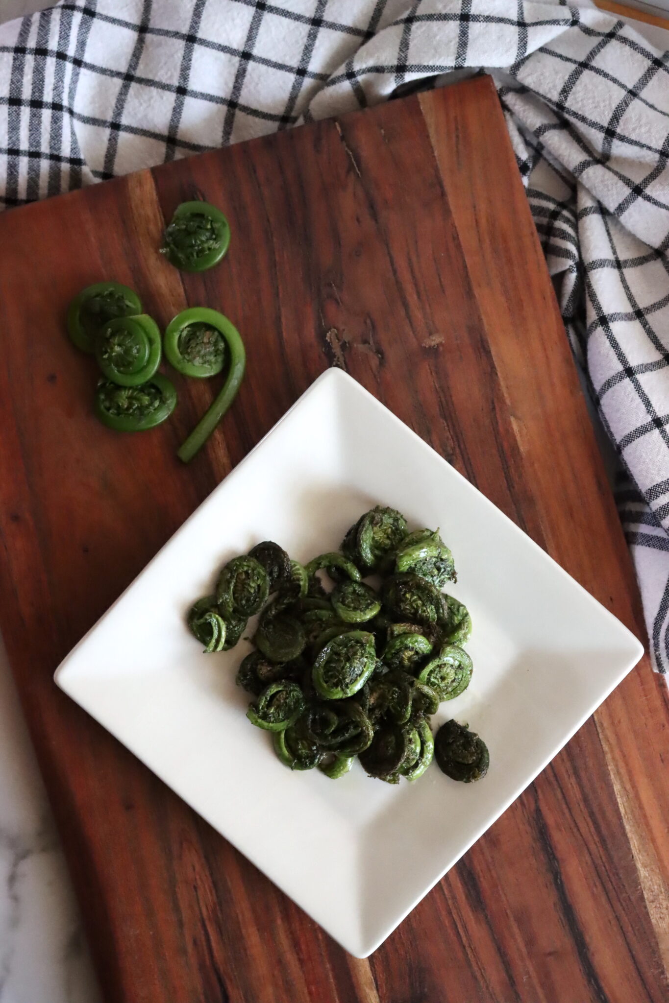 50+ Fiddlehead Recipes (Wild Foraged Spring Ferns)