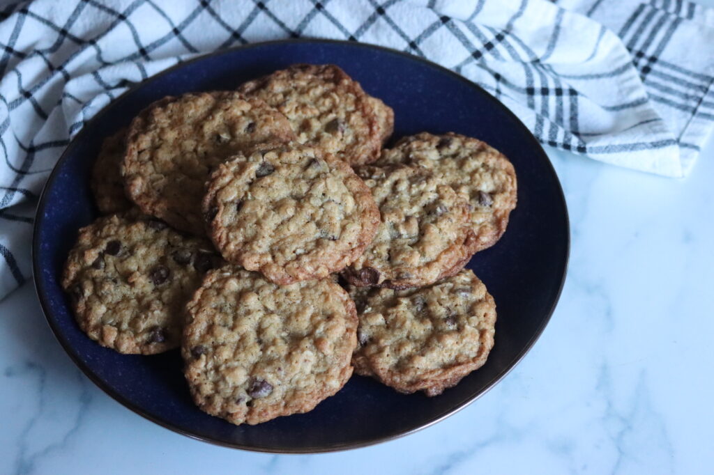 Oatmeal Chocolate Chip Cookies - Adamant Kitchen